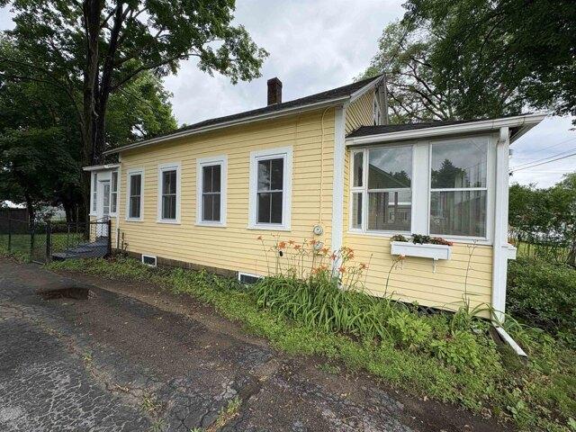 house with 2 bedroom, Keene NH DS103928569