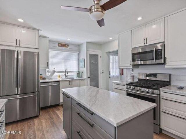 house with 2 bedroom, Keyport NJ DS102585578