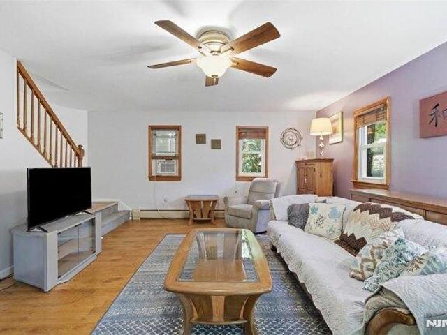 house with 2 bedroom, Kinnelon NJ DS103188283