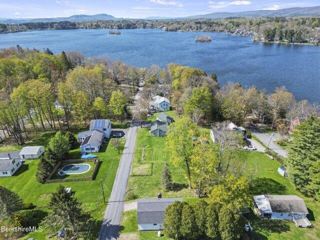 house with 2 bedroom, Lanesborough MA DS104042543