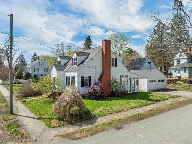 house with 2 bedroom, Laconia NH DLS102254531