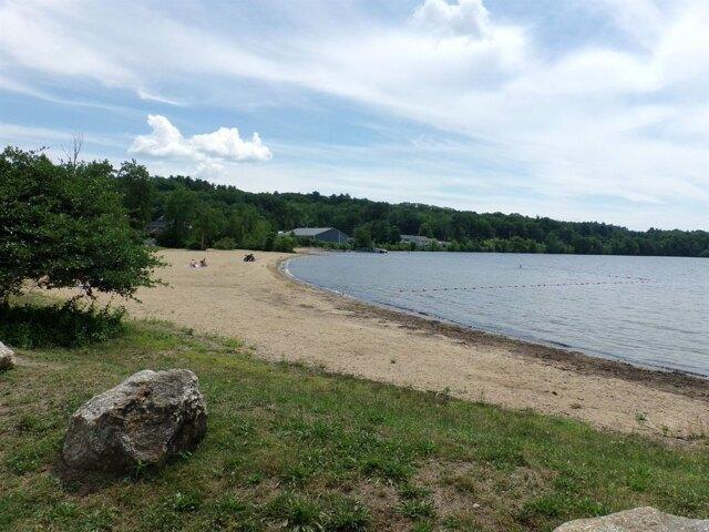 house with 2 bedroom, Laconia NH ES105116098