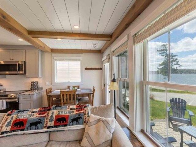 house with 2 bedroom, Laconia NH ES105116156