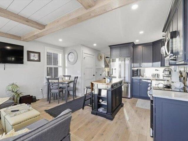 house with 2 bedroom, Laconia NH ES103849527