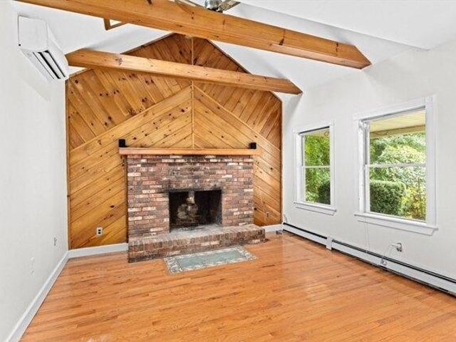 house with 2 bedroom, Lakeville MA DS102154143