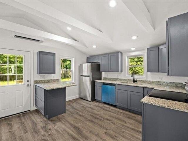 house with 2 bedroom, Lakeville MA ES104608717