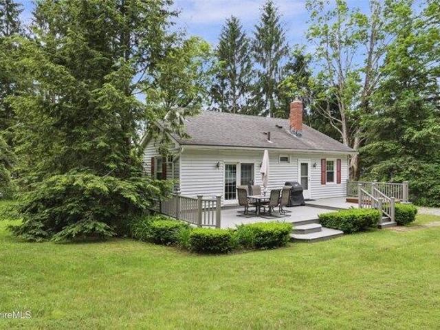 house with 2 bedroom, Lenox MA ES104568772