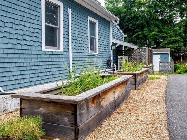 house with 2 bedroom, Leominster MA ES104807730