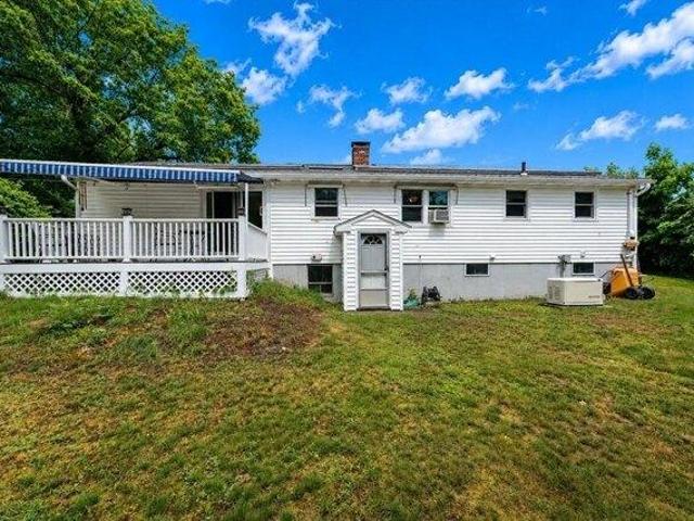 house with 2 bedroom, Leominster MA ES104835783