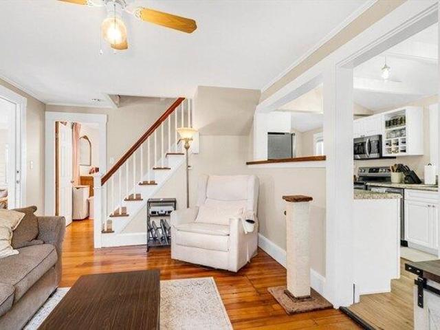 house with 2 bedroom, Leominster MA ES105105822