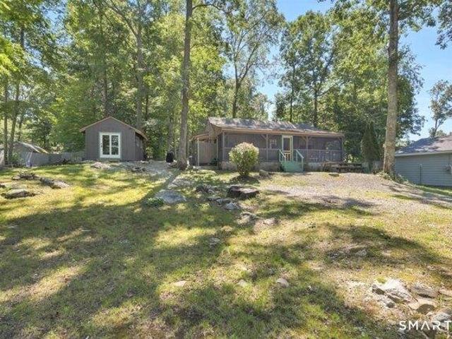 house with 2 bedroom, Lebanon CT ES105113172