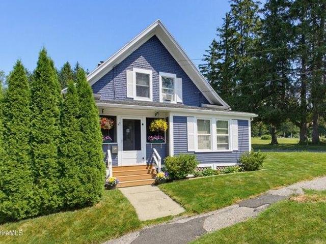 house with 2 bedroom, Lee MA ES105173122
