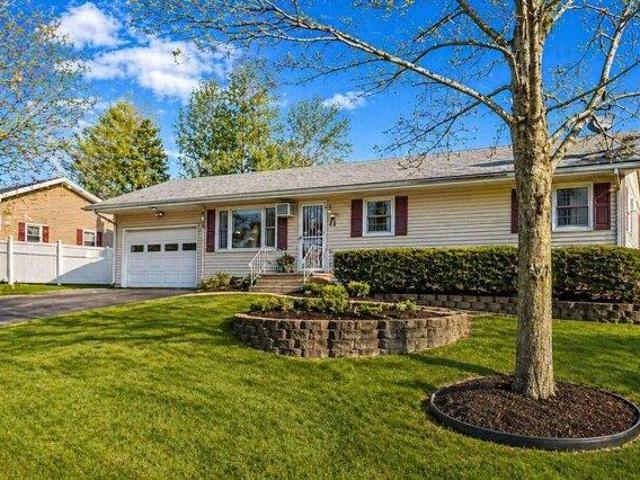 house with 2 bedroom, Lewiston ME DLS102283403