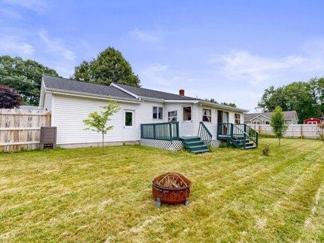 house with 2 bedroom, Lewiston ME ES104832320