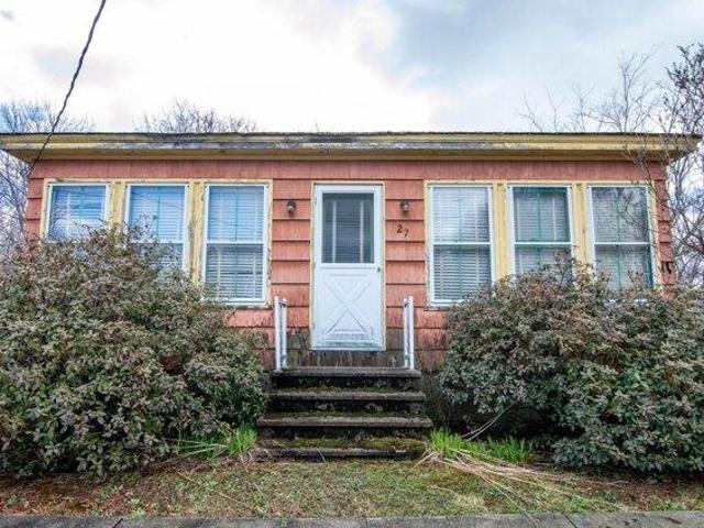 house with 2 bedroom, Lewiston ME ES105127293