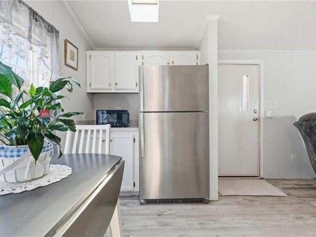 house with 2 bedroom, Lincoln RI ES104757717
