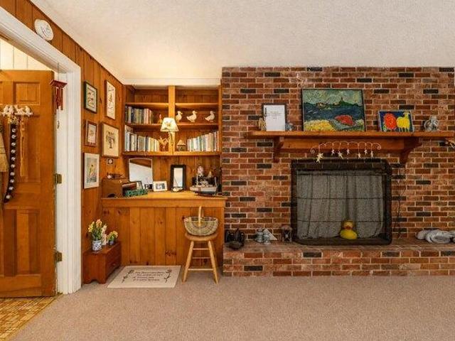house with 2 bedroom, Lincolnville ME ES105122496