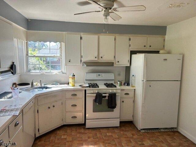 house with 2 bedroom, Linden NJ ES103665742