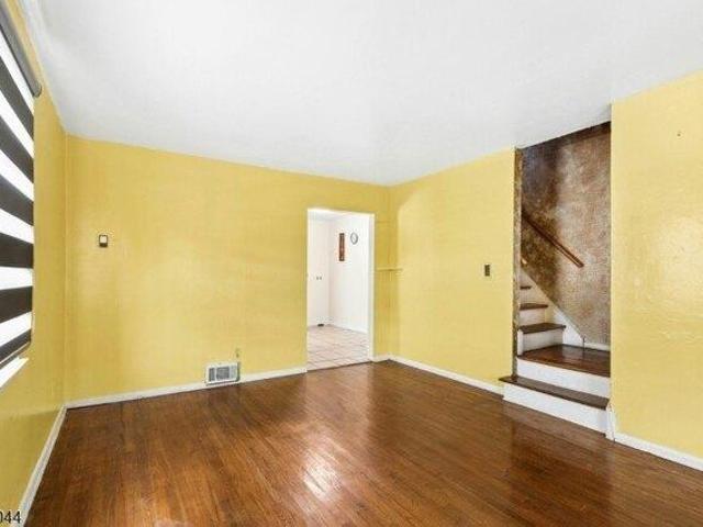house with 2 bedroom, Linden NJ ES104898088