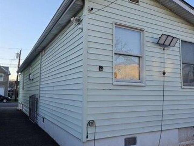house with 2 bedroom, Linden NJ ES104377000