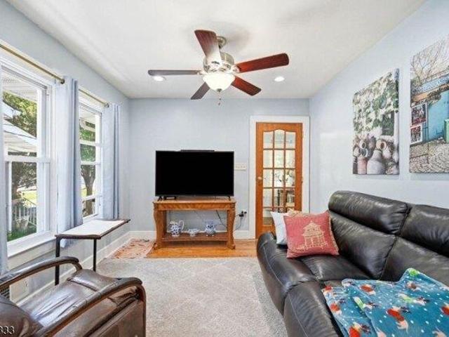 house with 2 bedroom, Linden NJ ES105127043