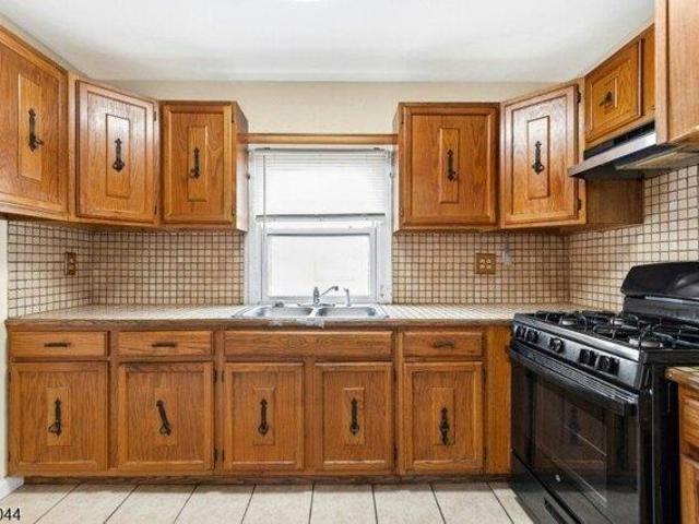 house with 2 bedroom, Linden NJ ES105159748