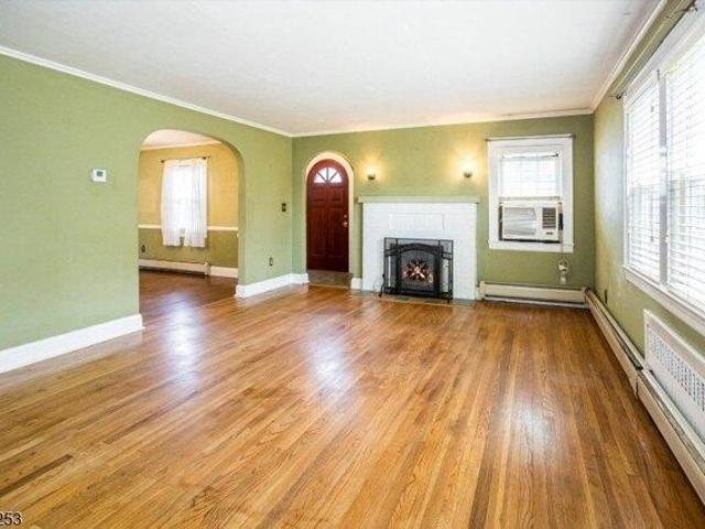 house with 2 bedroom, Linden NJ ES105176431