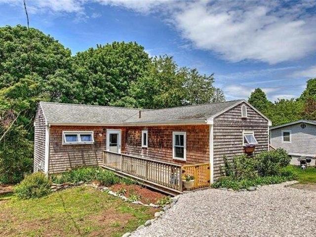 house with 2 bedroom, Little Compton RI DS103126472