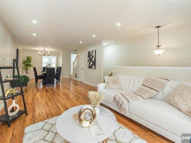 house with 2 bedroom, Little Falls NJ ES105141072