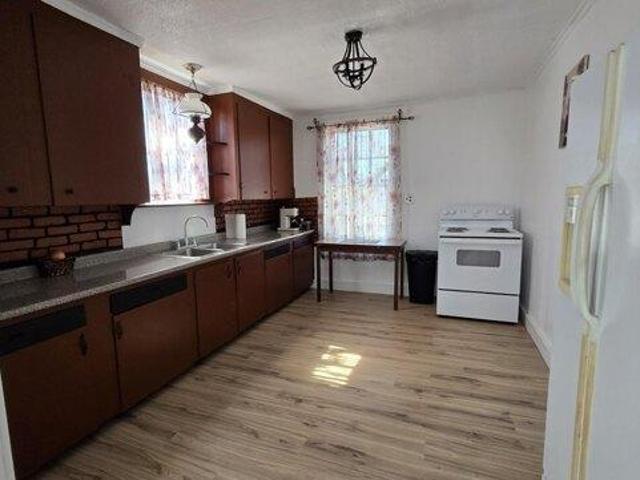 house with 2 bedroom, Livermore Falls ME ES104116263