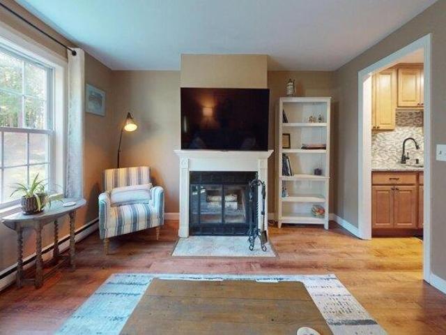 house with 2 bedroom, Londonderry NH ES103184972