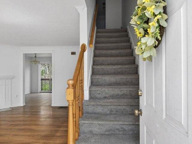 house with 2 bedroom, Londonderry NH ES103222857
