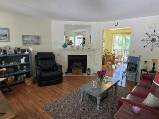house with 2 bedroom, Londonderry NH ES105144442