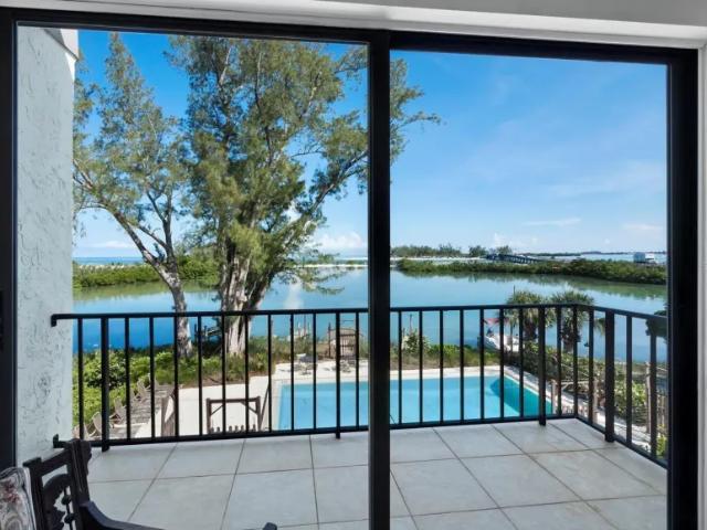 house with 2 bedroom, Longboat Key FL DS102660066