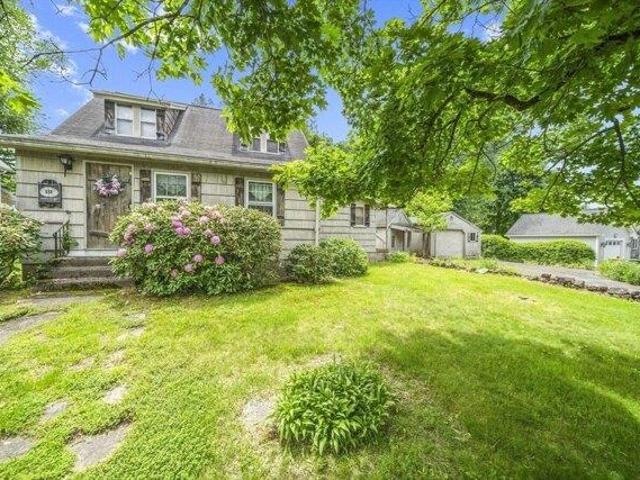 house with 2 bedroom, Longmeadow MA DS102799309