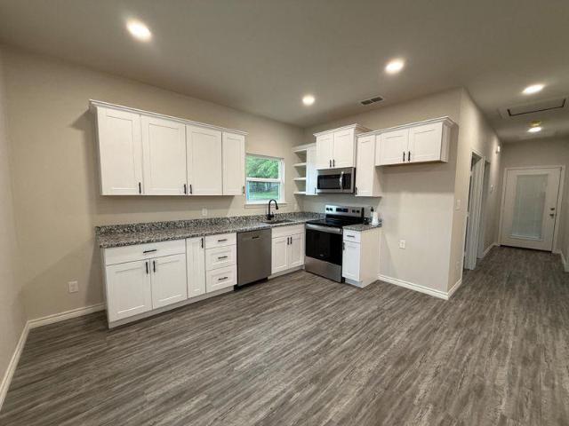 house with 2 bedroom, Longview TX DS100973069