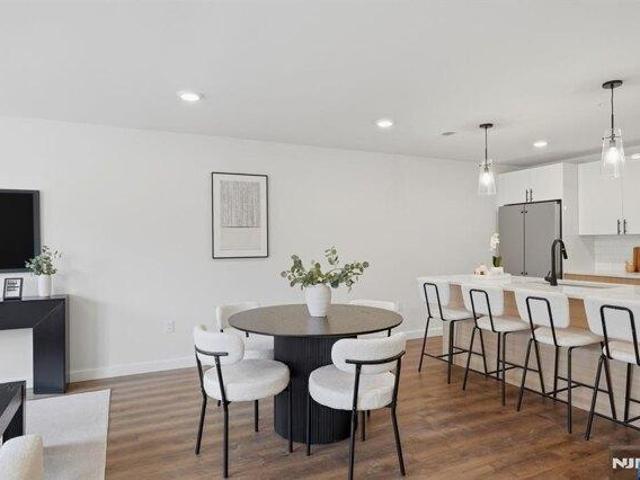 house with 2 bedroom, Lodi NJ ES104406510