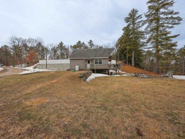 house with 2 bedroom, Loudon NH DS102256428