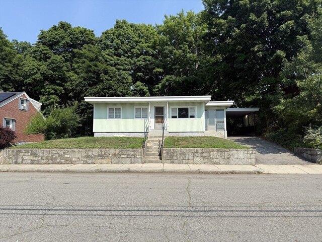 house with 2 bedroom, Lowell MA DS104329041