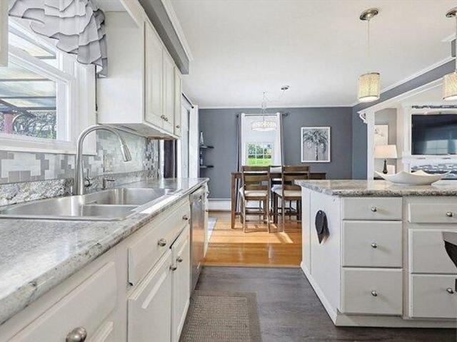 house with 2 bedroom, Lowell MA ES102922664