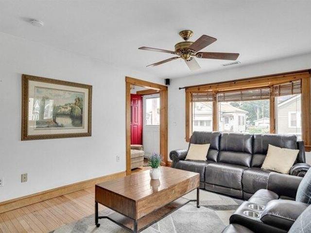 house with 2 bedroom, Lowell MA ES105093100