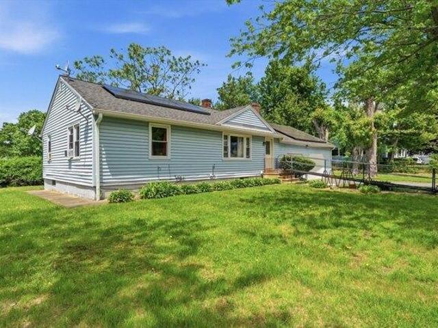 house with 2 bedroom, Lunenburg MA DS104009243