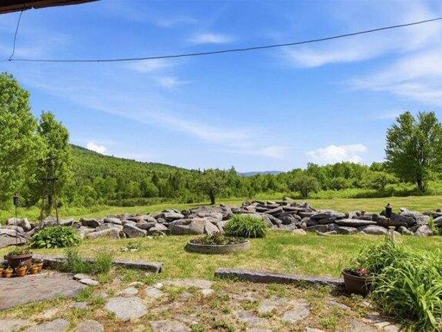 house with 2 bedroom, Lunenburg VT ES104009927