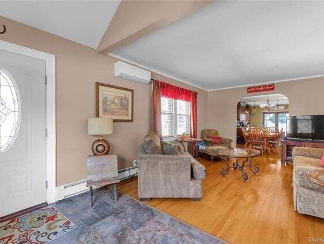 house with 2 bedroom, Lynbrook NY DS103601395