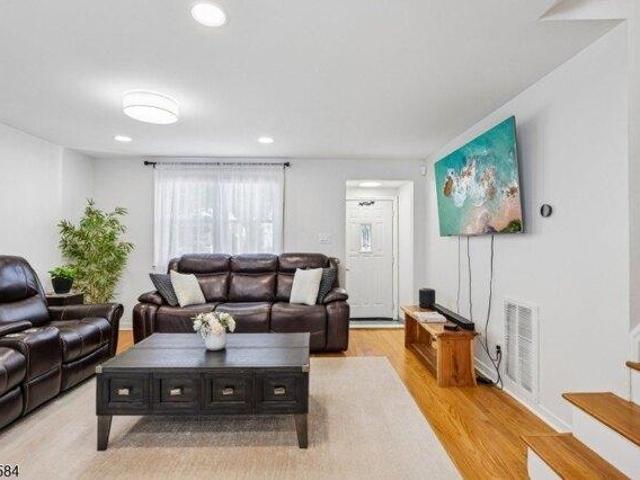 house with 2 bedroom, Lyndhurst NJ ES104112481