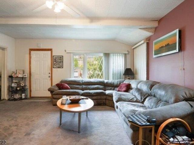 house with 2 bedroom, Lyndhurst NJ ES105122627