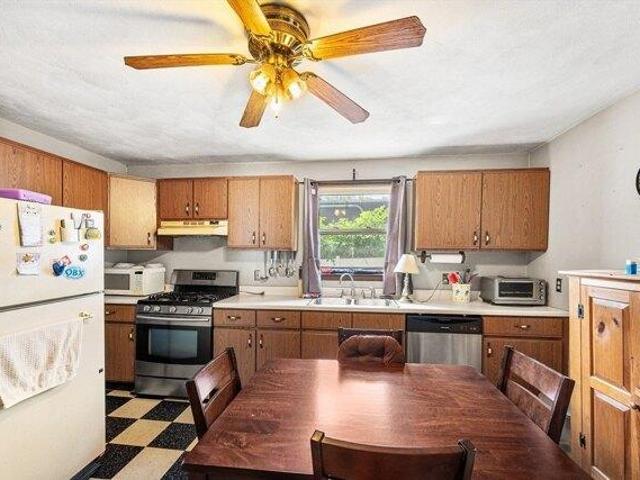 house with 2 bedroom, Lynn MA ES104514125