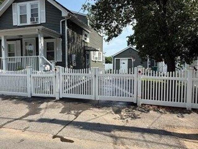 house with 2 bedroom, Lynn MA ES105041158