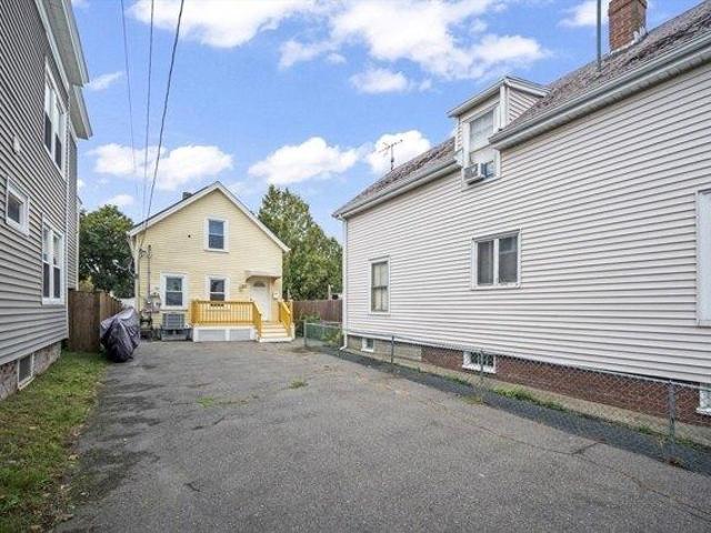 house with 2 bedroom, Lynn MA ES103251307