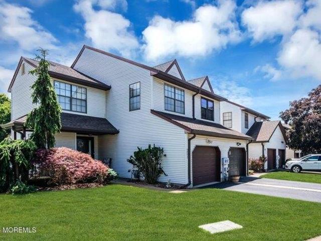 house with 2 bedroom, Manalapan NJ DLS102779508
